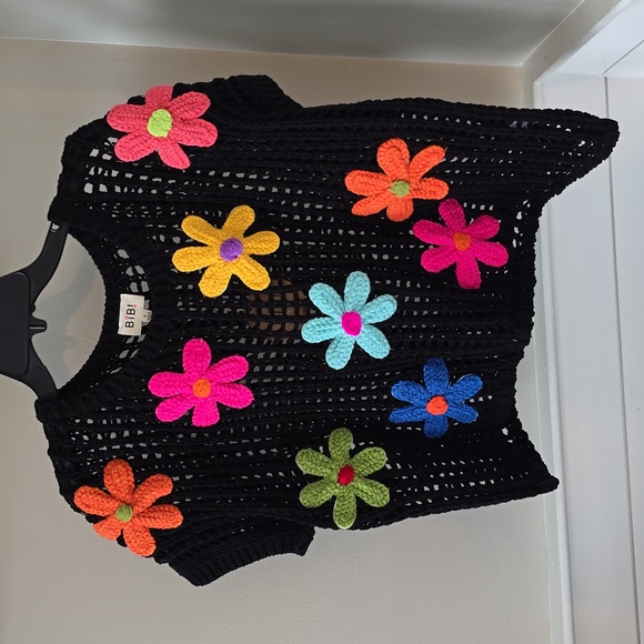 BiBi | Tops | Bibi Flower Crochet Top | Poshmark